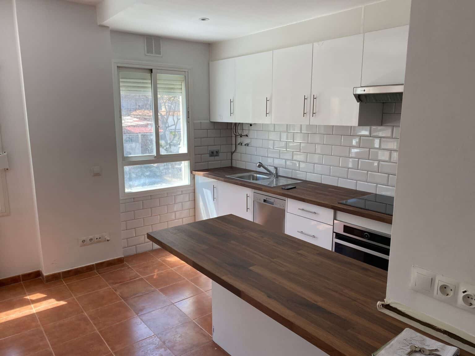 Comprehensive Refurbishments - Costa Build